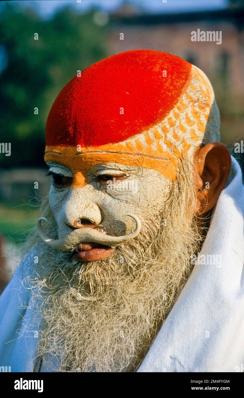 Ayodhya streets hi-res stock photography and images - Alamy