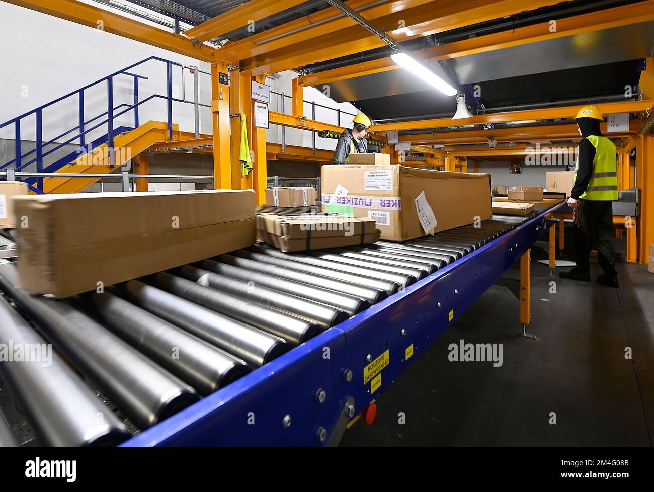 Jihlava, Czech Republic. 19th Dec, 2022. GLS international sorting ...