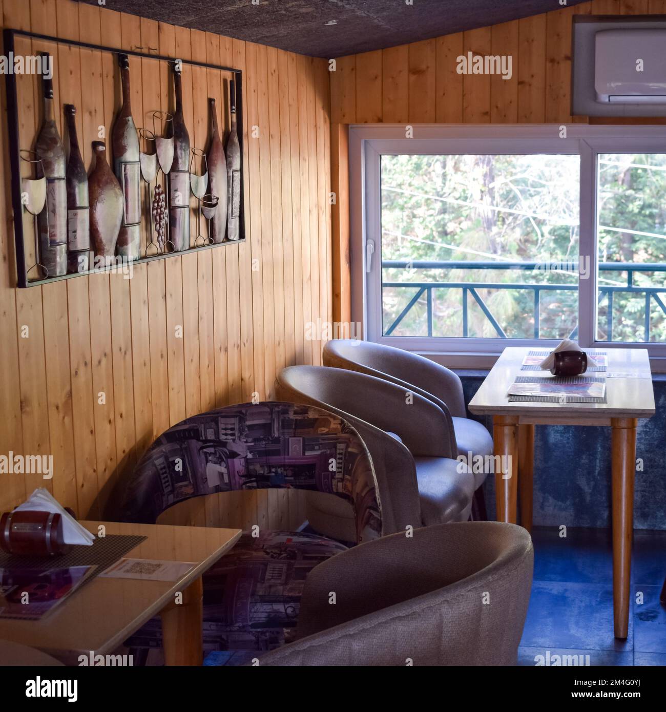 Shimla hill station india romantic hi-res stock photography and images ...