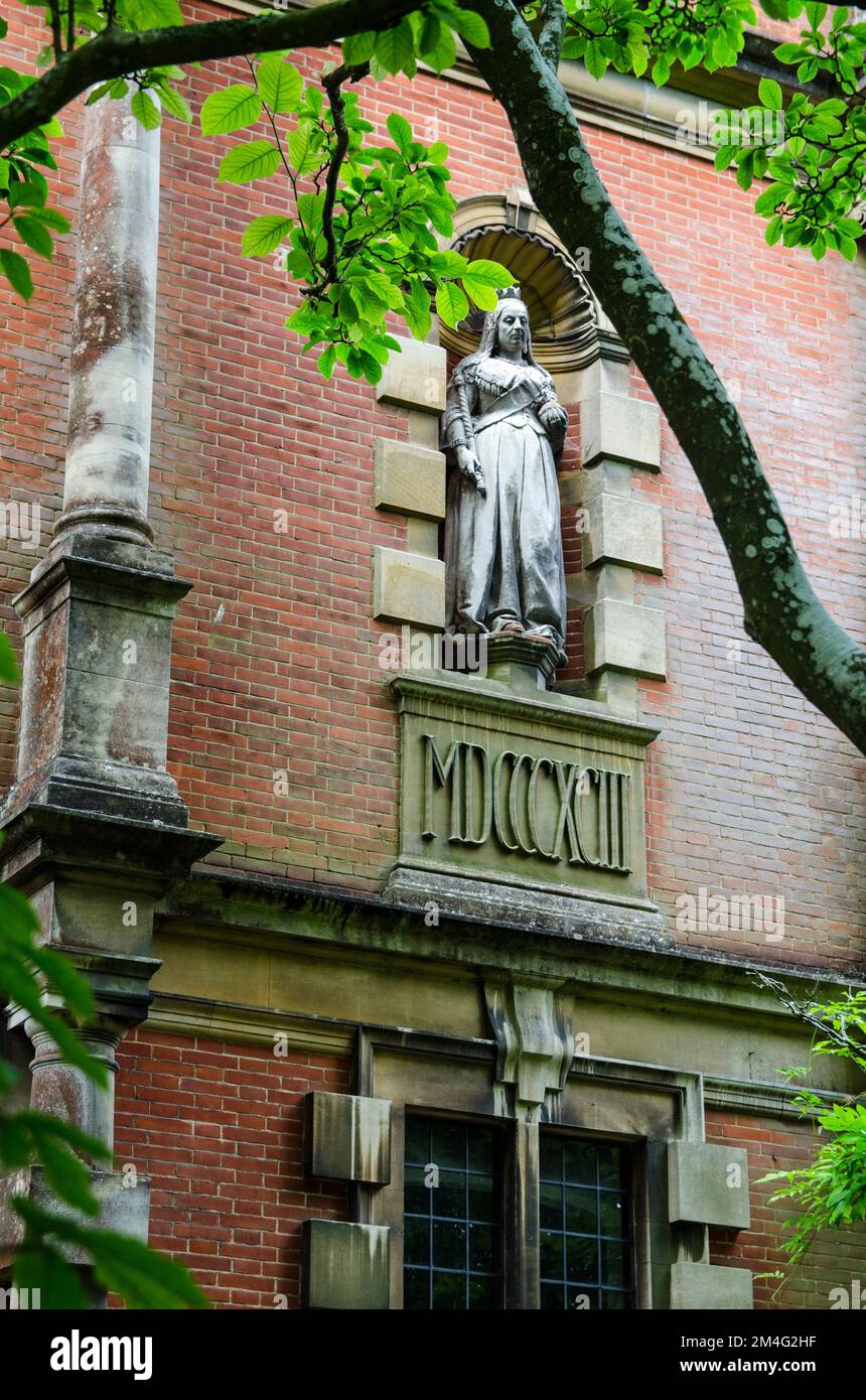 Roman numerals date building hi-res stock photography and images - Alamy