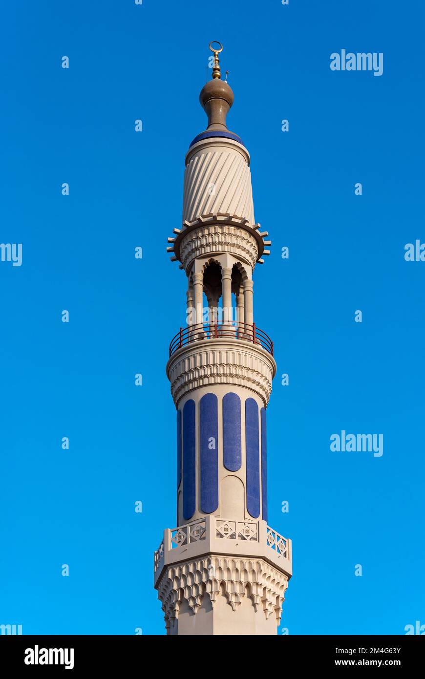 Al qurum mosque hi-res stock photography and images - Alamy
