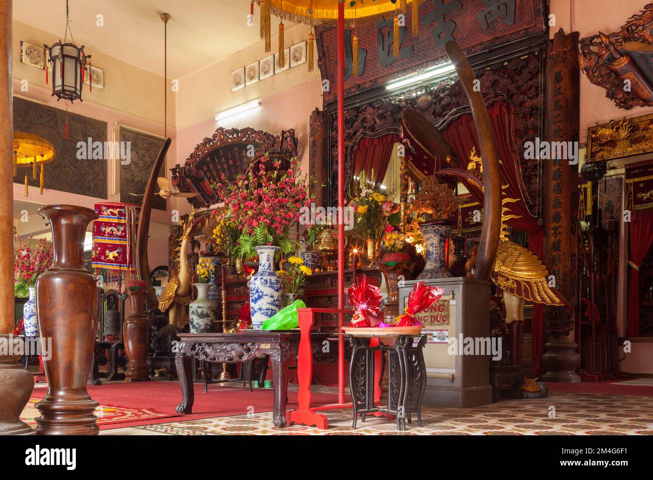 Interior altar in Duc Thanh Tran Hung Dao temple, Saigon, Vietnam Stock ...