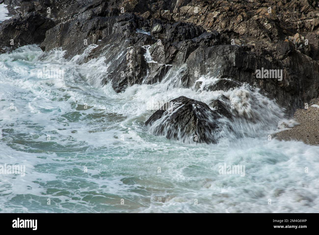 Jagged rocks hi-res stock photography and images - Alamy