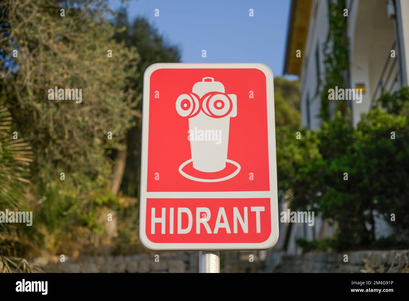 Hydrant beschilderung hi-res stock photography and images - Alamy