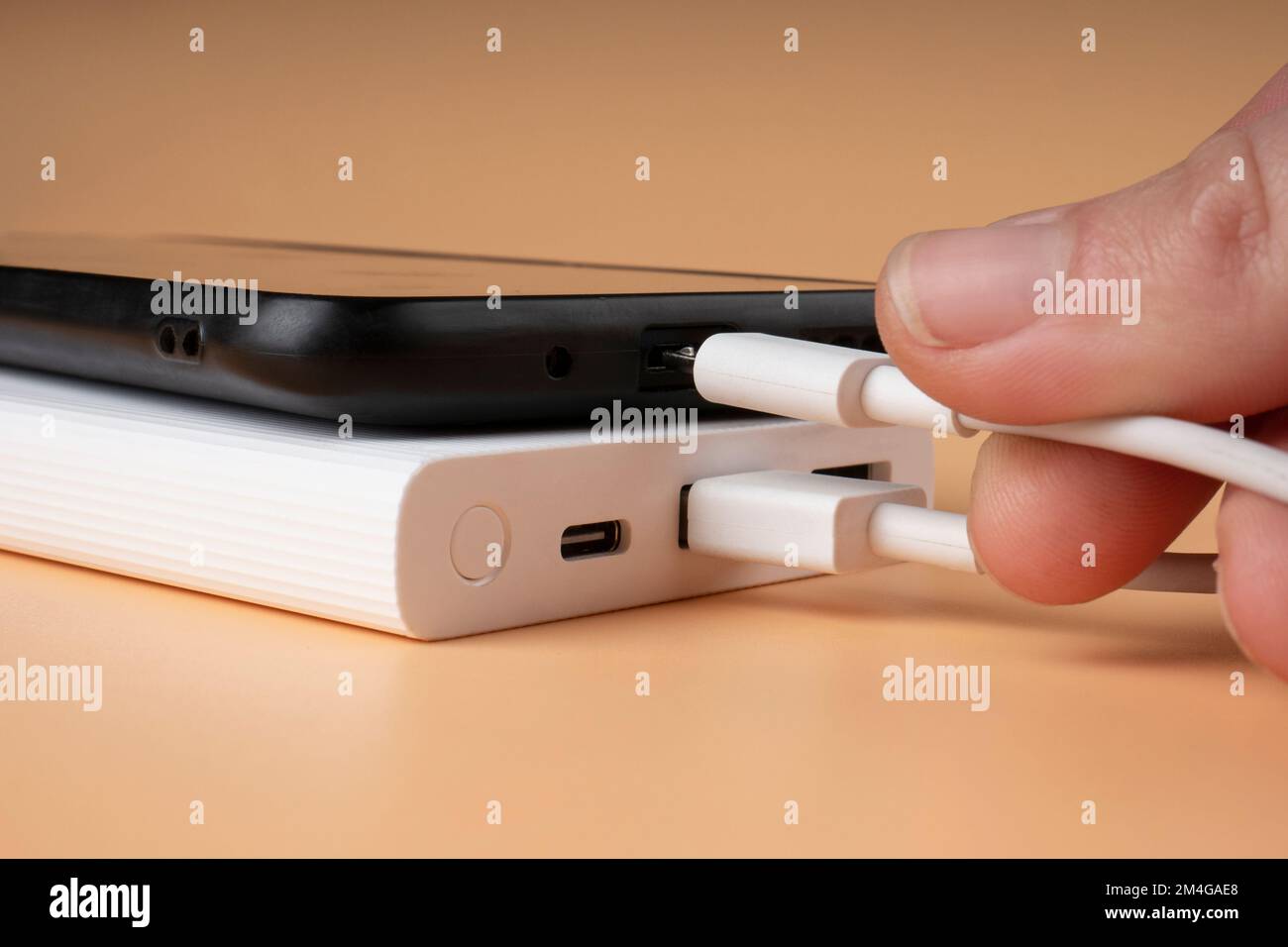 Smartphone bank hi-res stock photography and images - Alamy