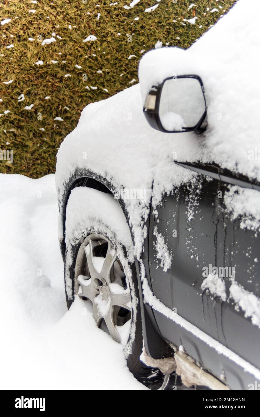 Snowed capped hi-res stock photography and images - Alamy