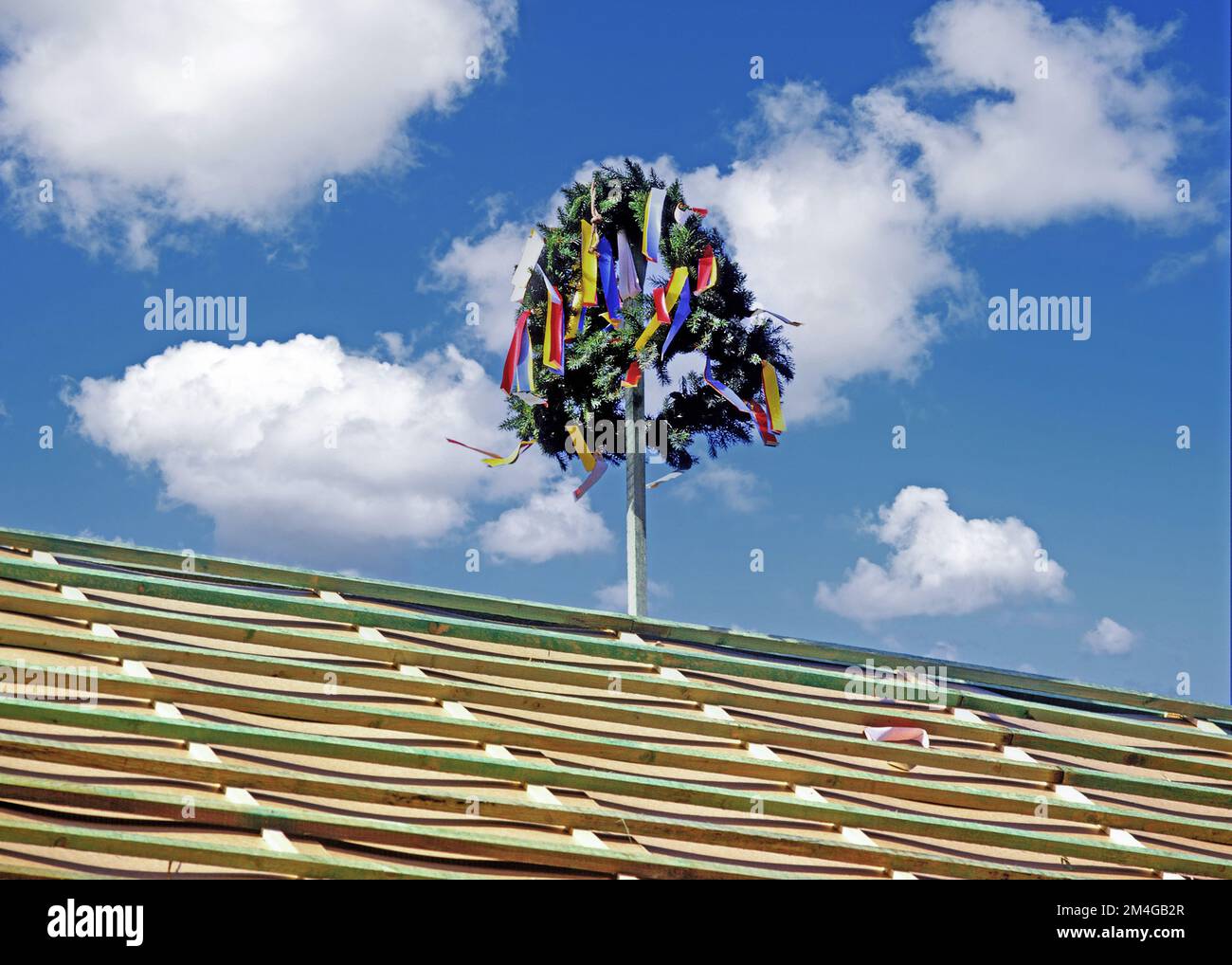 Topping outs hi-res stock photography and images - Alamy