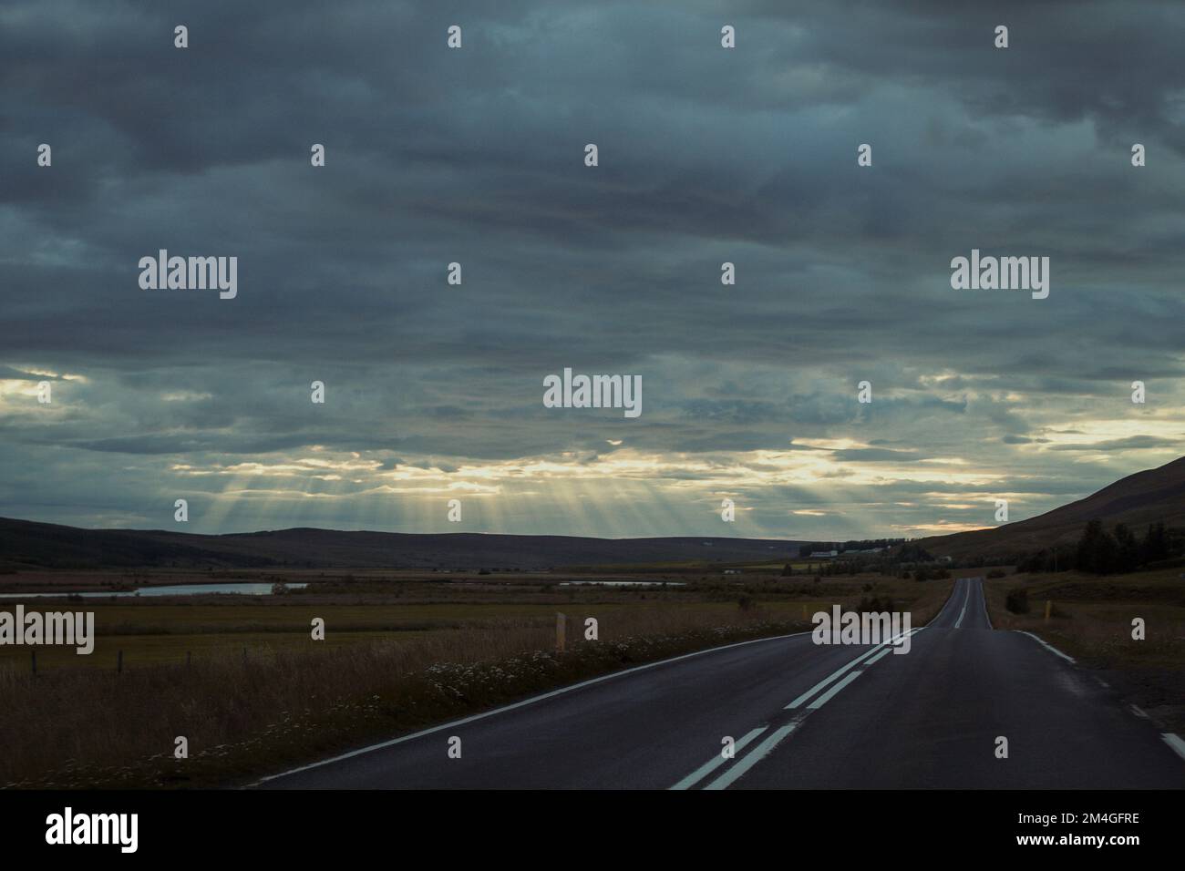 Countryside highway hi-res stock photography and images - Alamy
