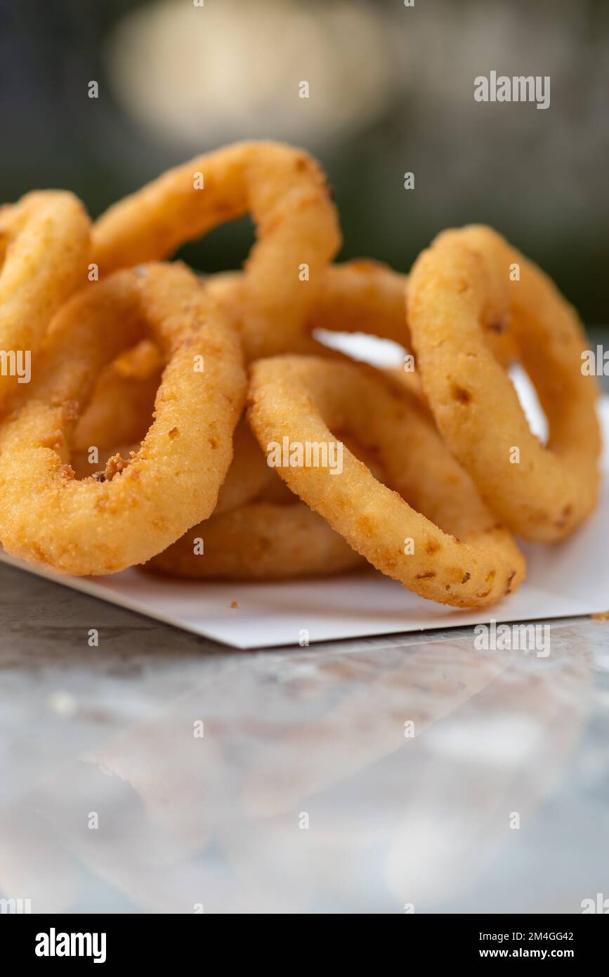Fast Food Restaurant, food delivery, takeaway food, paper containers ...