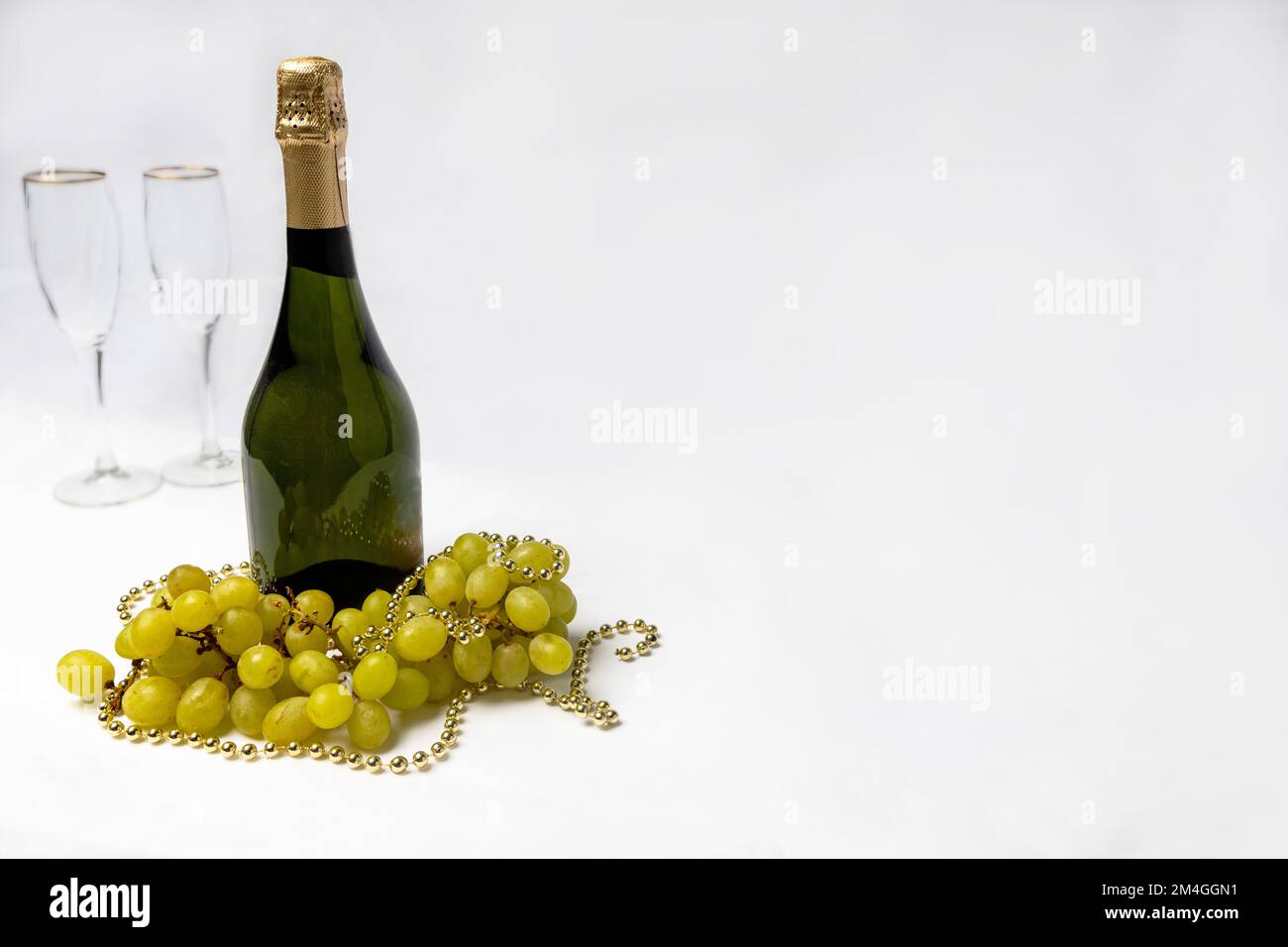 Bottle of cava hi-res stock photography and images - Alamy
