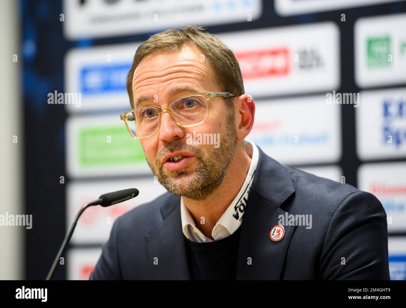 coach Roger HANSSON (DEG) ice hockey 1st Bundesliga, DEL matchday 33 ...