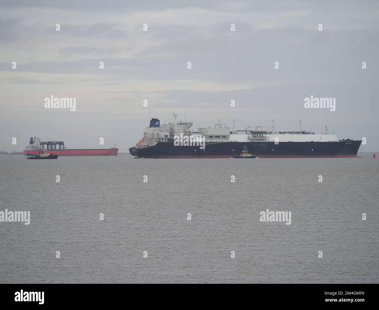 Sheerness, Kent, UK. 21st Dec, 2022. Gas ship Golar Snow seen departing ...