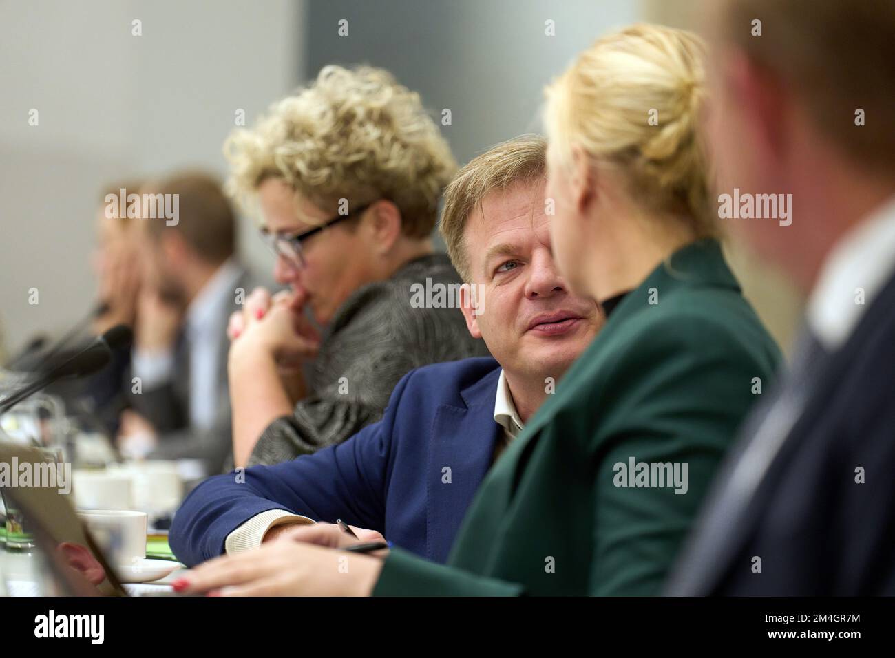 THE HAGUE - Member of Parliament Pieter Omtzigt in conversation with ...