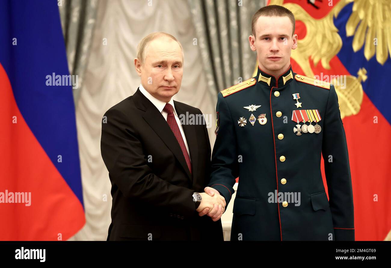 Moscow, Russia. 20th Dec, 2022. Russian President Vladimir Putin, left ...