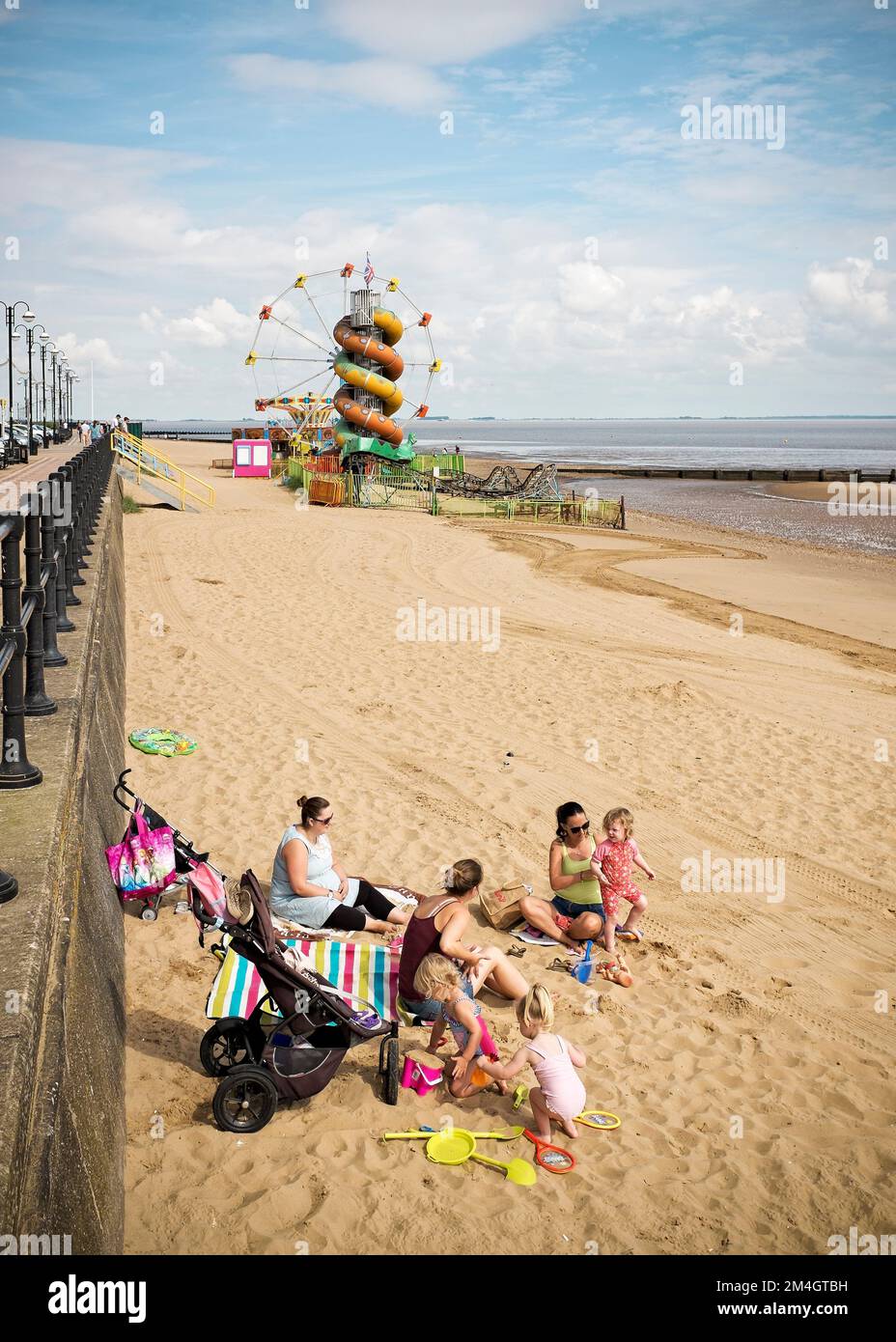 Cleethorpes amusements hi-res stock photography and images - Alamy