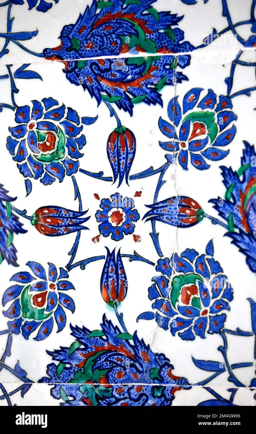 Tokapi palace in Istanbul. İznik tiles from the tulip period.Turkey ...
