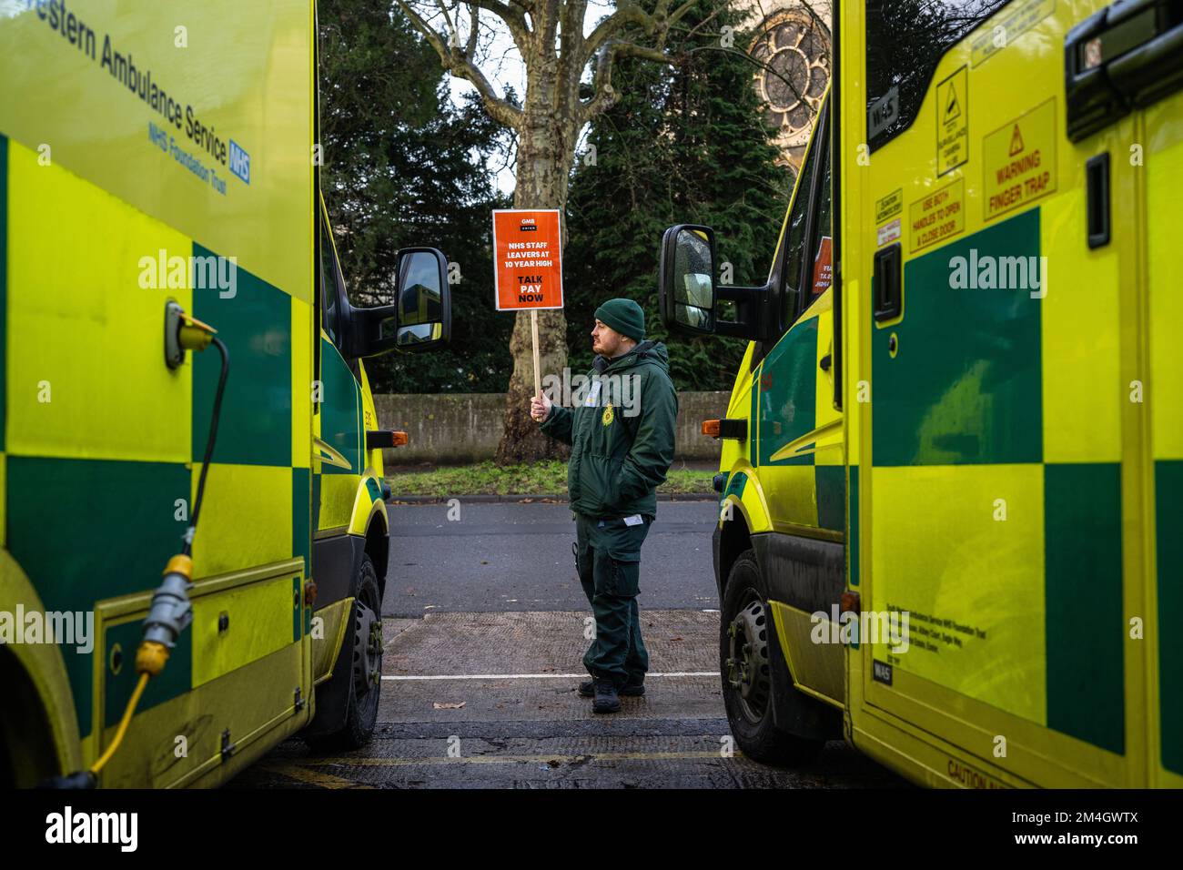 Ambulance workers on the picket line outside the South Western ...
