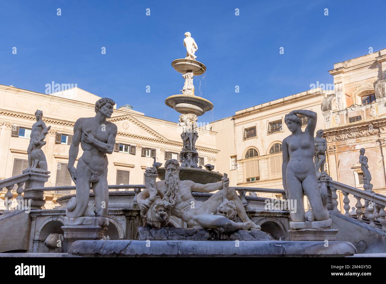 The Praetorian Fountain (Italian: Fontana Pretoria) is a monumental ...