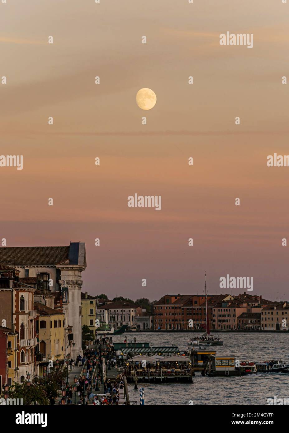 Venice italy full moon hi-res stock photography and images - Alamy