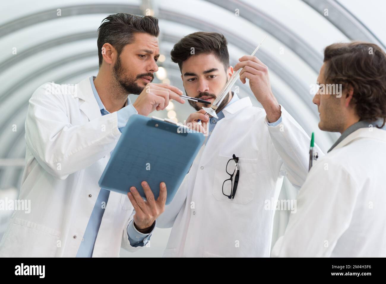 Medical staff dressed in hi-res stock photography and images - Alamy