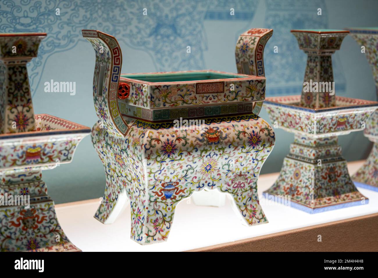 Elegant and exquisite assortment of porcelain vessels from the Qing ...