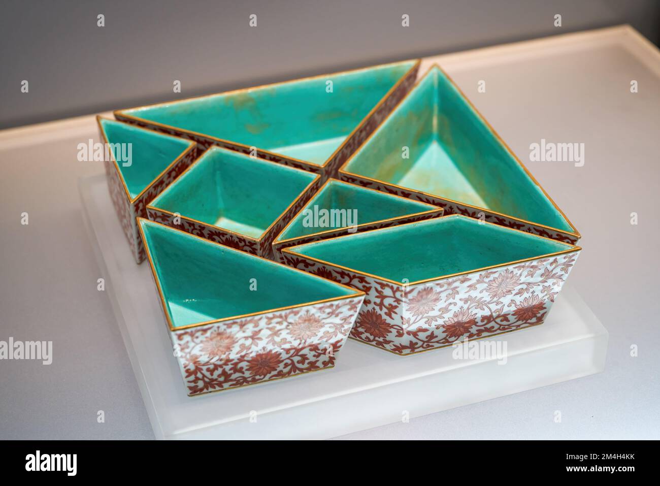 Elegant and exquisite assortment of porcelain vessels from the Qing ...