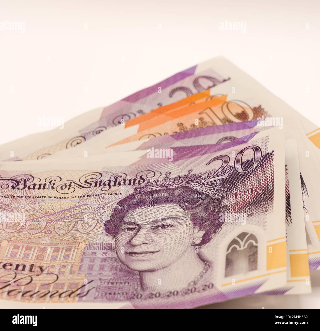 Pile of ten pound banknotes hi-res stock photography and images - Alamy