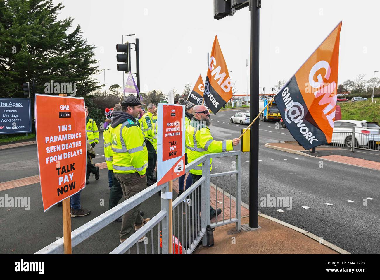 Plymouth, Devon, UK. 21st December 2022. GMB Union NHS Ambulance ...