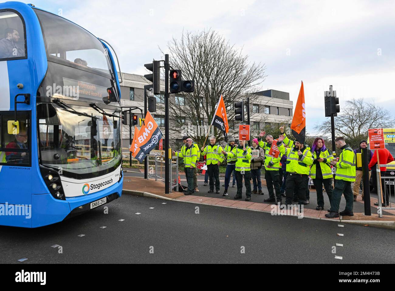 Plymouth, Devon, UK. 21st December 2022. GMB Union NHS Ambulance ...