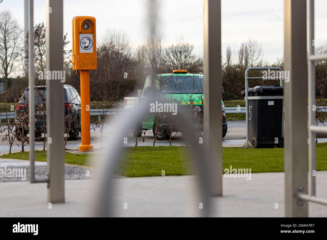Leverkusen, Germany. 21st Dec, 2022. An emergency call pillar stands at ...