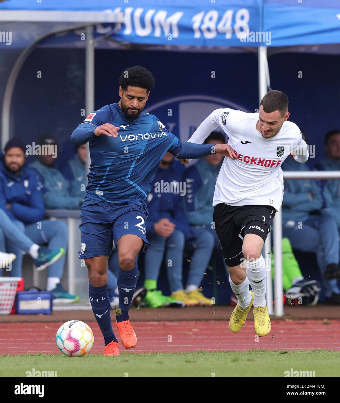 Bochum, Deutschland. 21st Dec, 2022. firo : 21.12.2022, Football ...