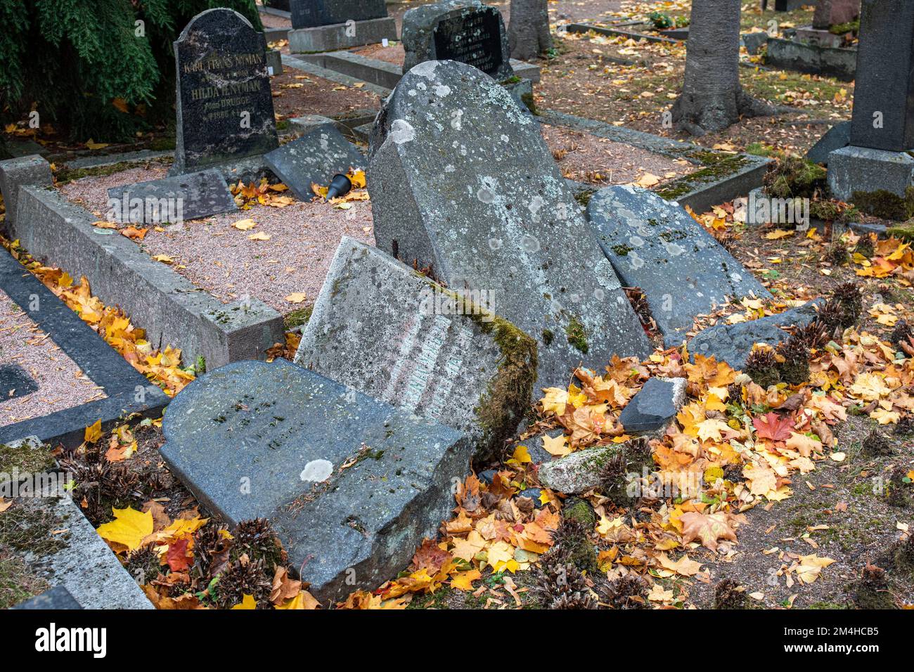 Tombstones hi-res stock photography and images - Alamy