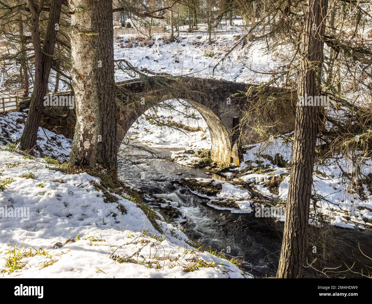 Braemar bridge hi-res stock photography and images - Alamy