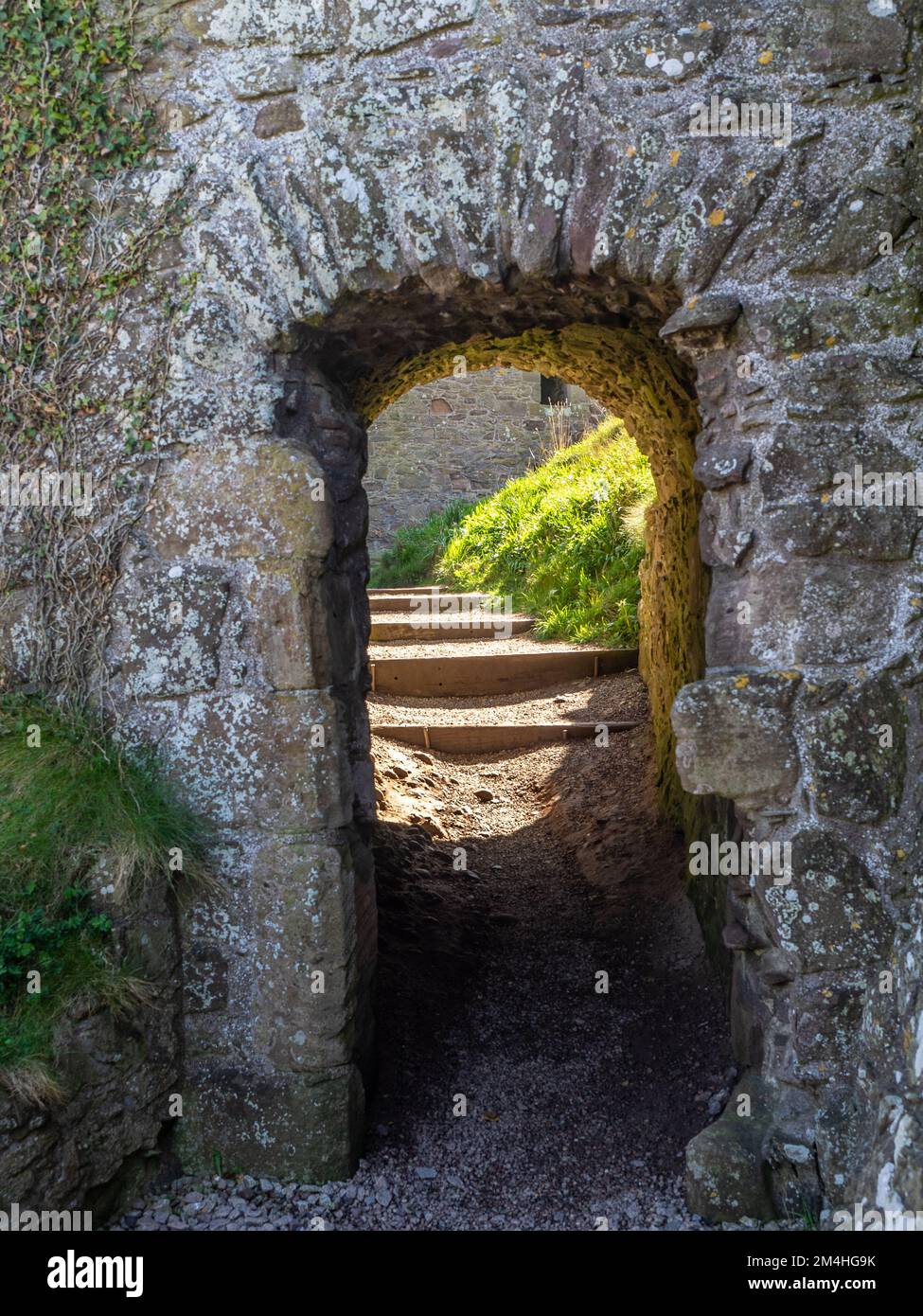 Dunnottar castle interior hi-res stock photography and images - Alamy