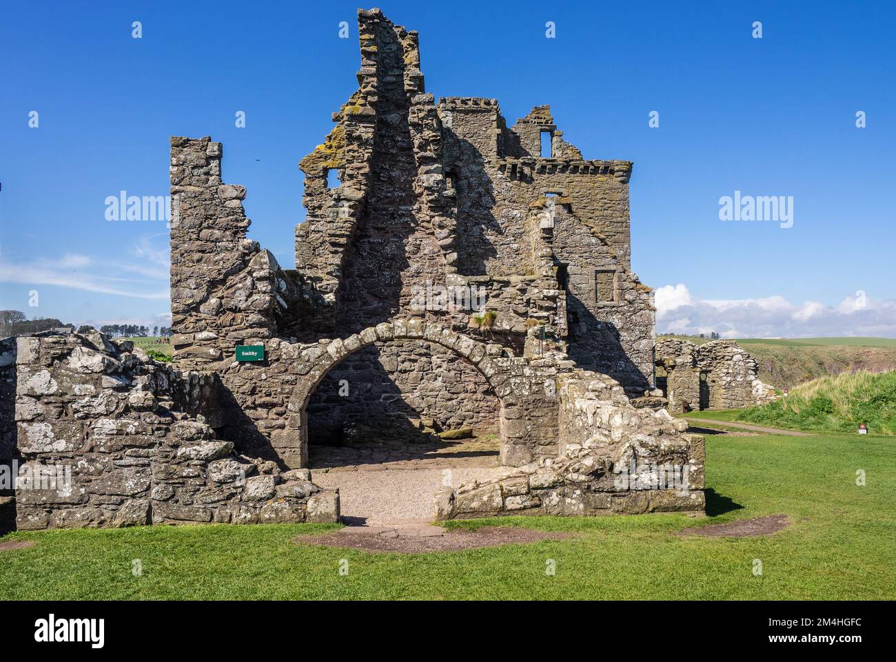 Dunnottar castle interior hi-res stock photography and images - Alamy
