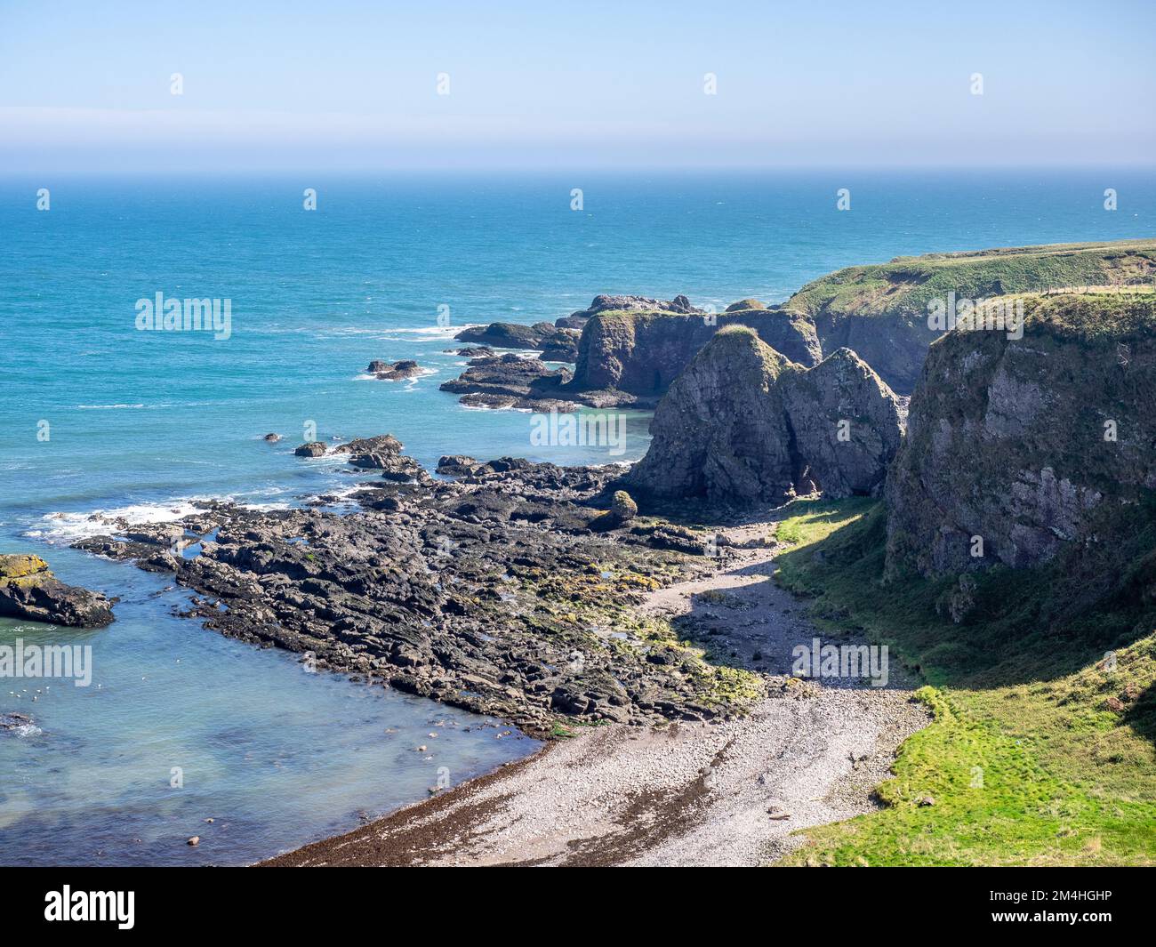 dunnottar castle viewa Stock Photo - Alamy