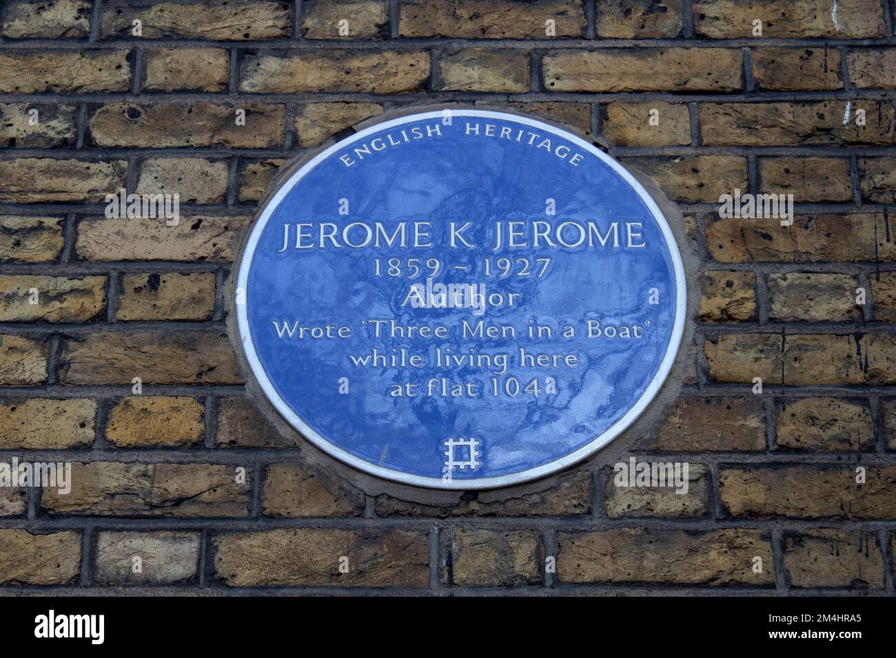 The Jerome K. Jerome Blue Plaque on 104 Chelsea Bridge Road, London SW1 ...