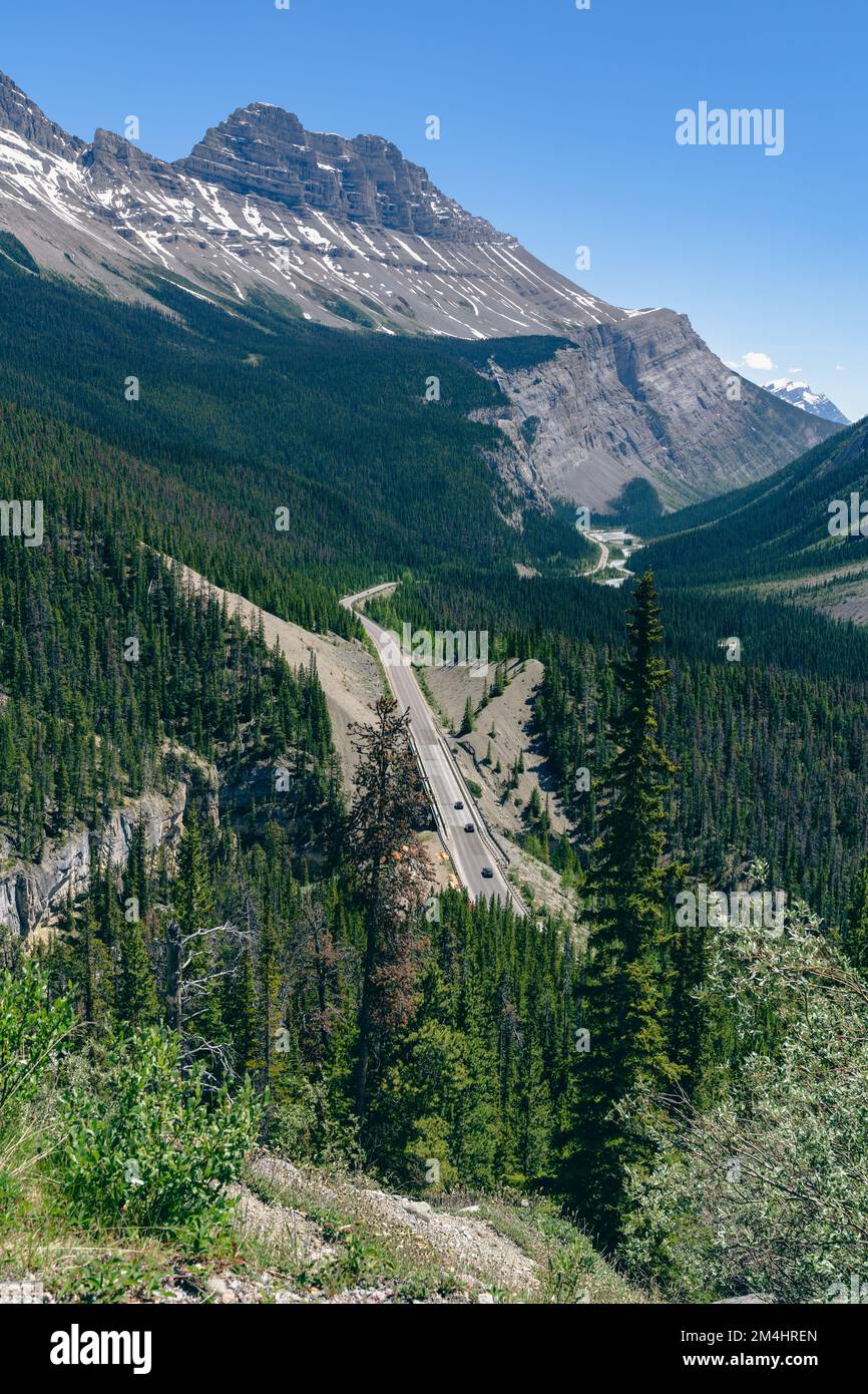 Scenic overlook known as The Bend along the Icefields Parkway from ...