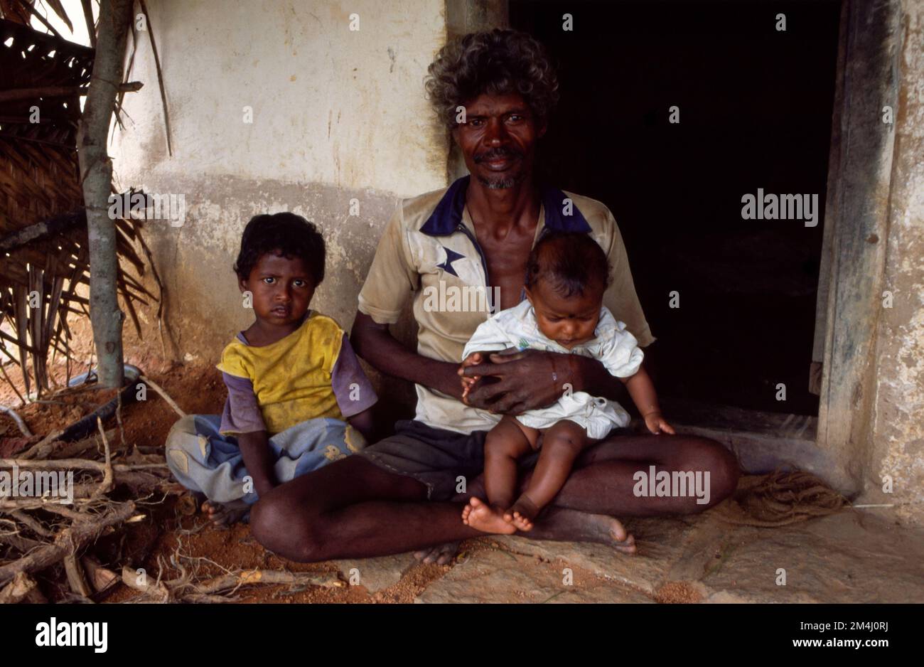 Third world family home hi-res stock photography and images - Alamy