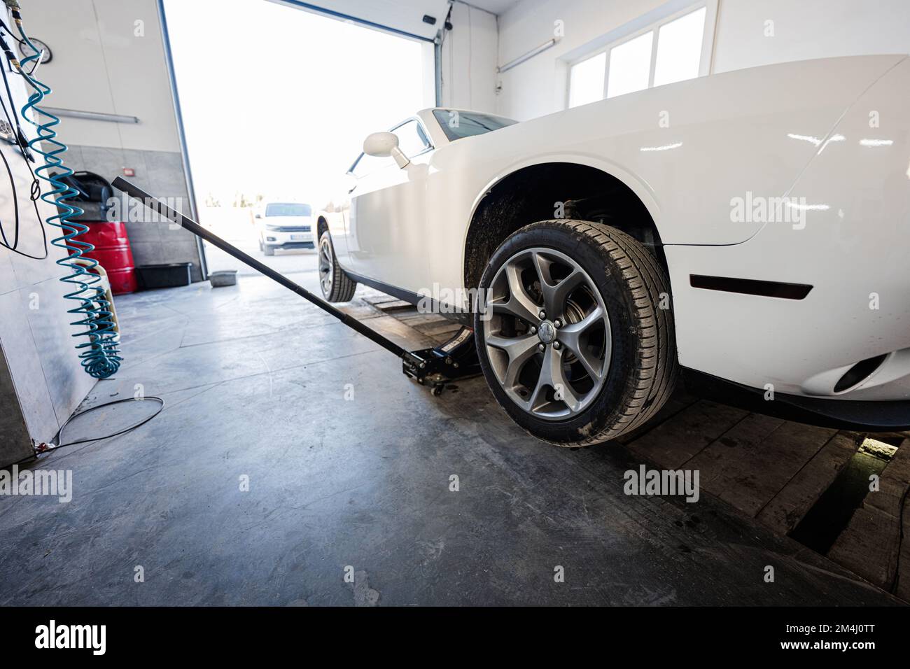 Repair jacks hi-res stock photography and images - Alamy