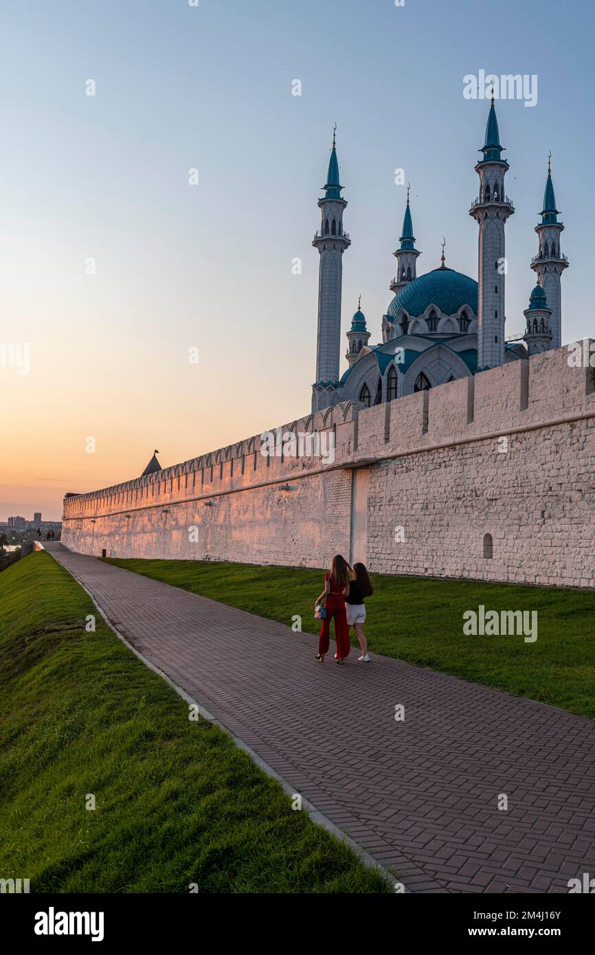 Mosque atmosphere hi-res stock photography and images - Alamy
