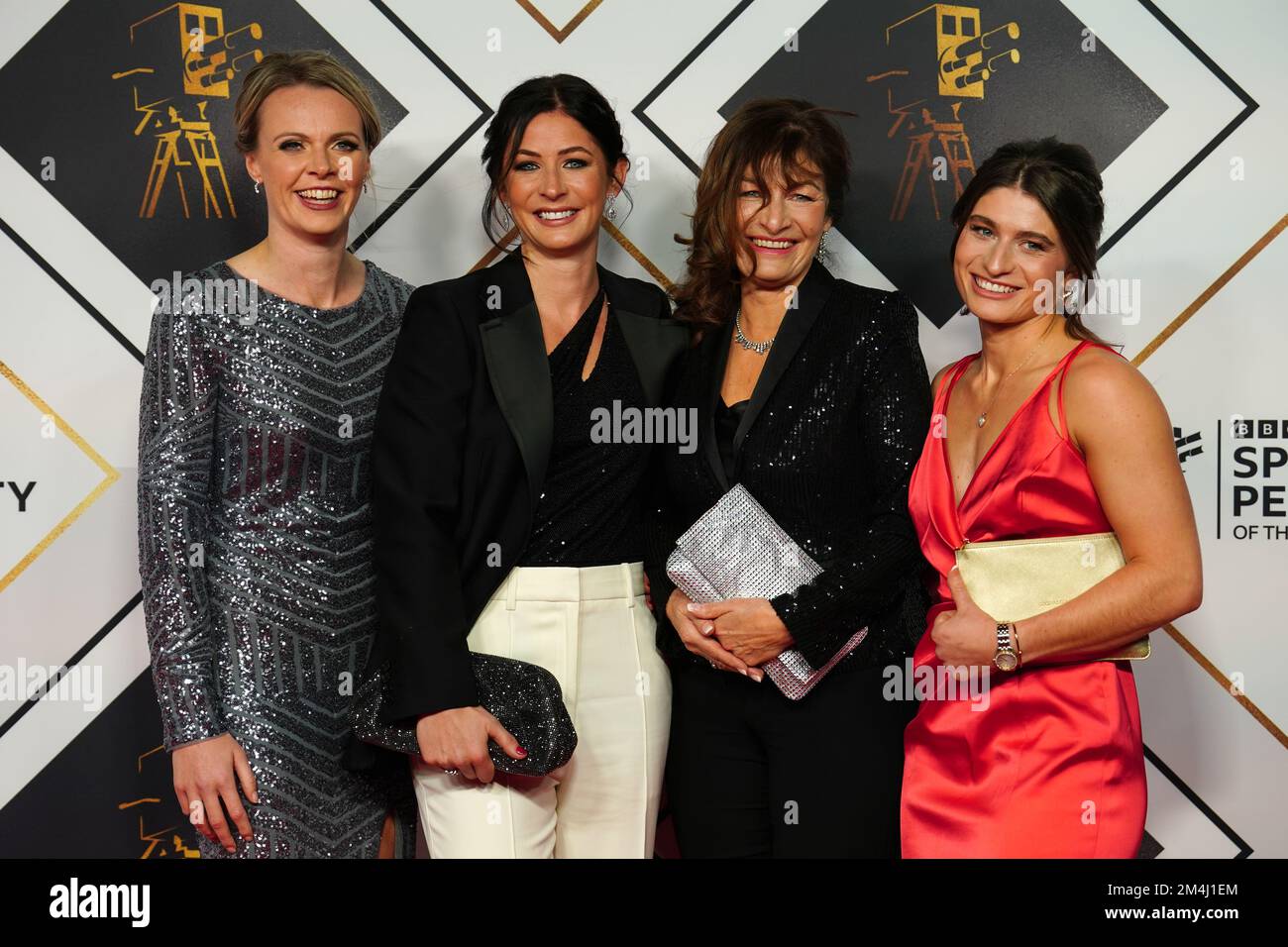 Eve Muirhead (centre left), Lin Muirhead (centre right), Katie ...