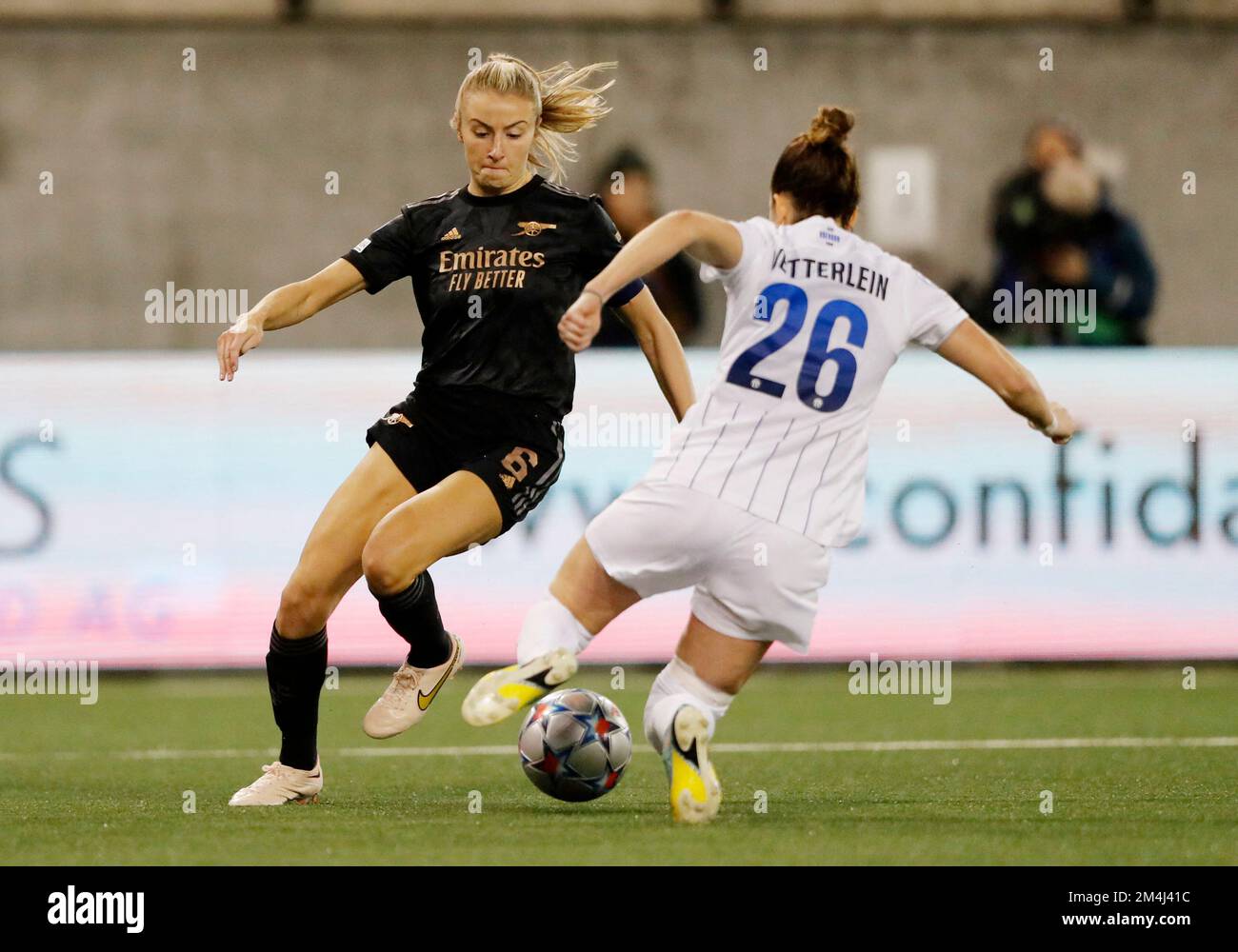 Leah williamson arsenal 2022 hi-res stock photography and images - Alamy