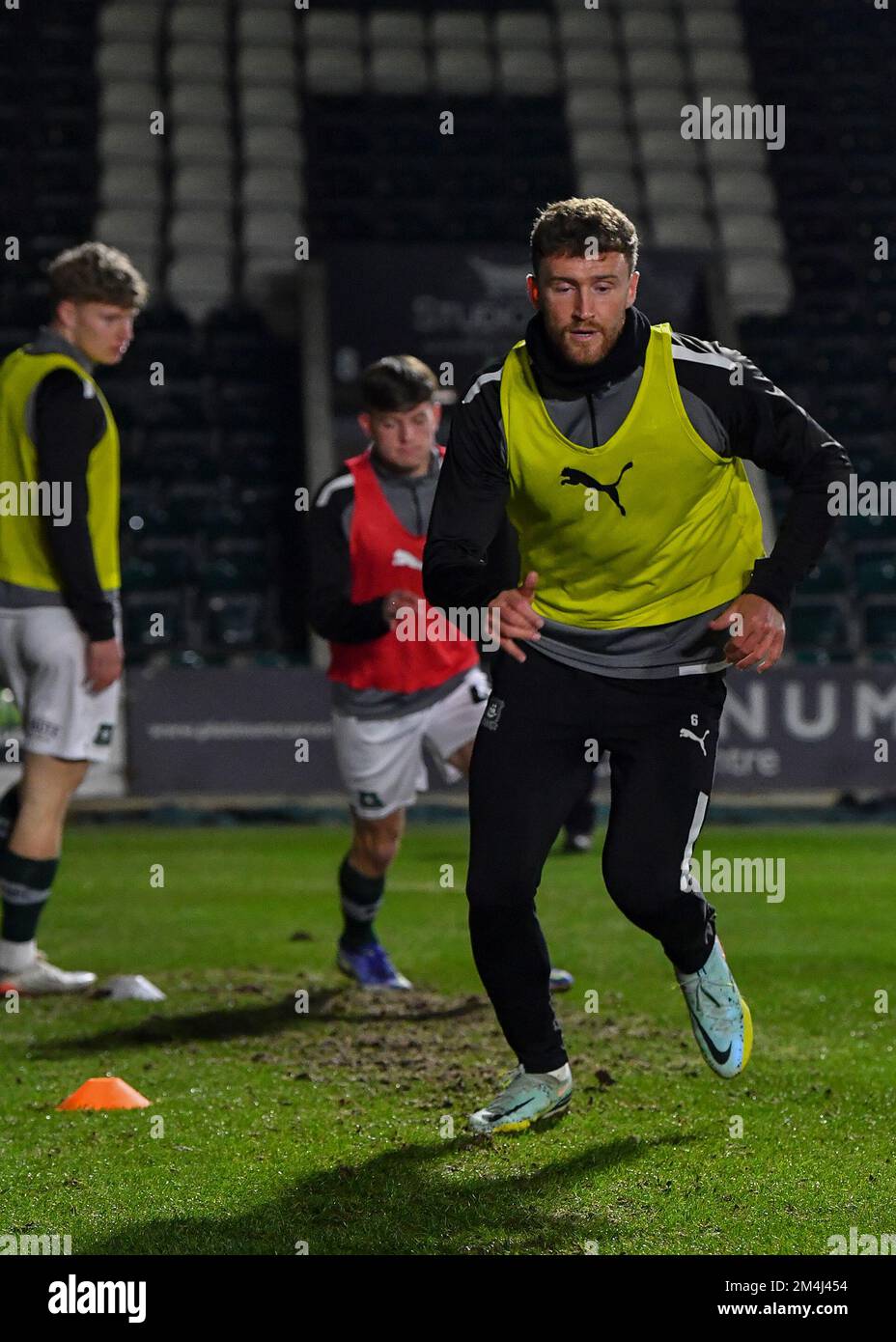 Plymouth Argyle defender Dan Scarr (6) warming up during the Papa John ...
