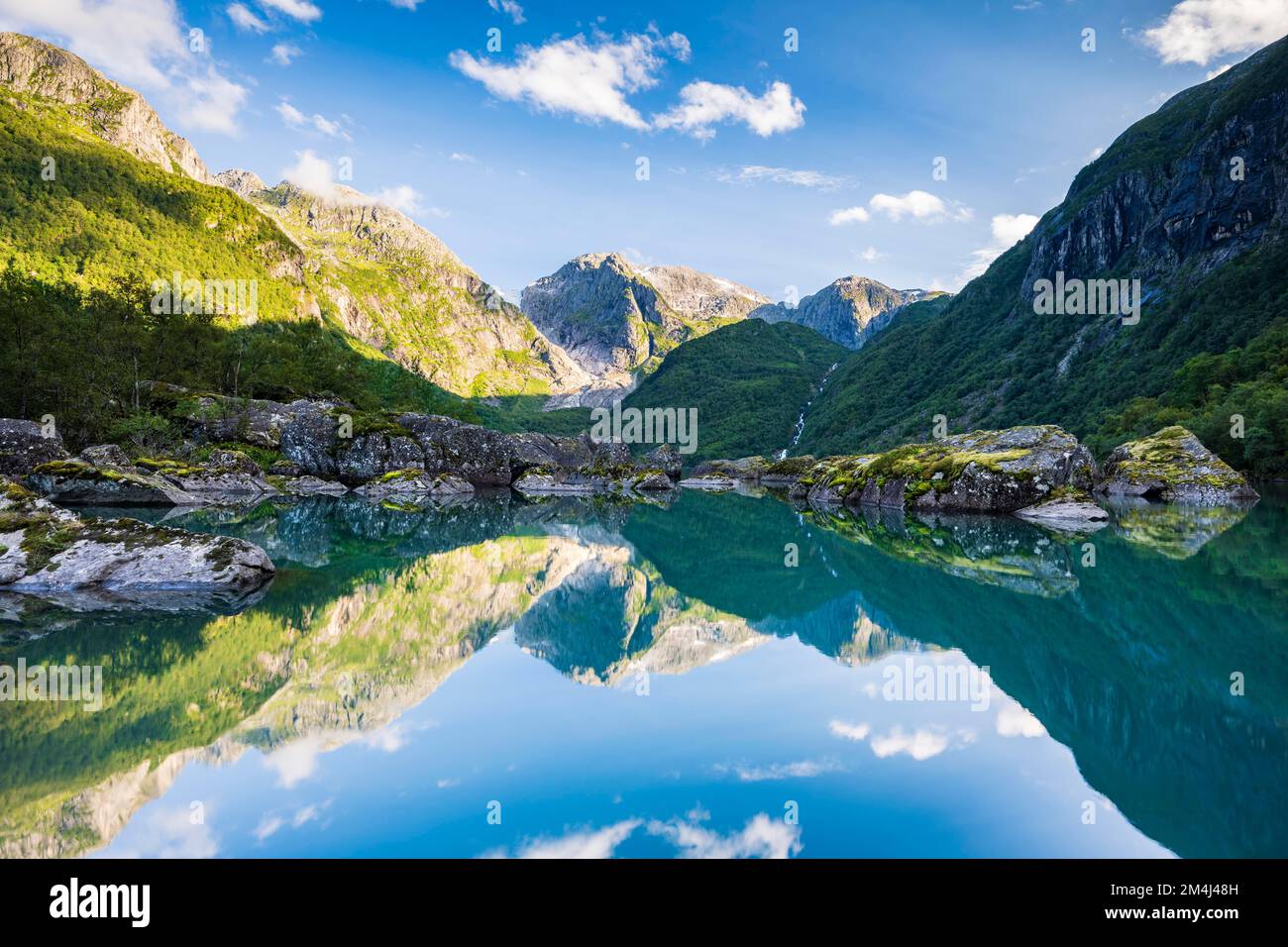 Glacial lake Bondhusvatnet, Bondhusdalen, Bondhusbreen, Folgefonna ...