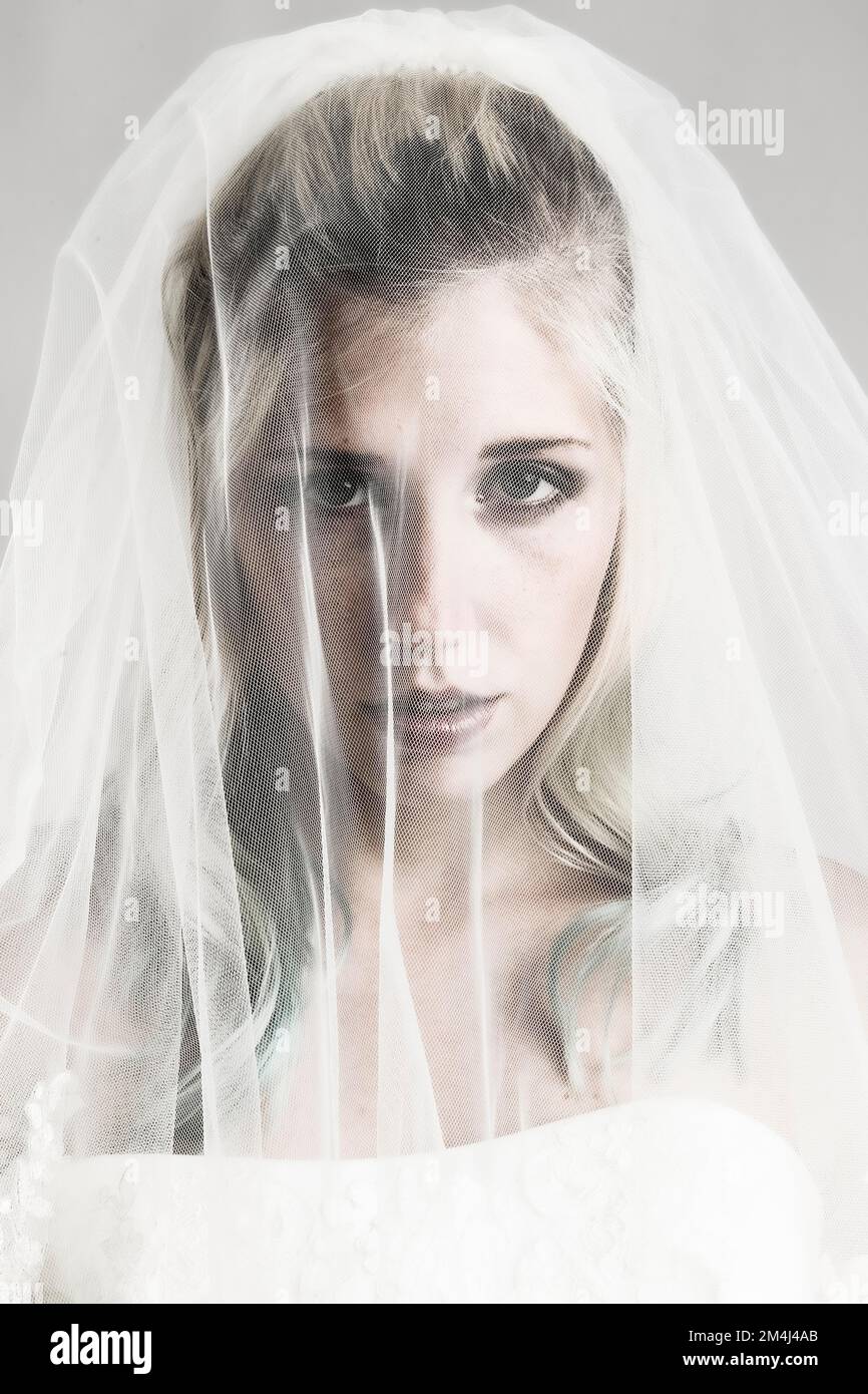 Face veil bride hi-res stock photography and images - Alamy