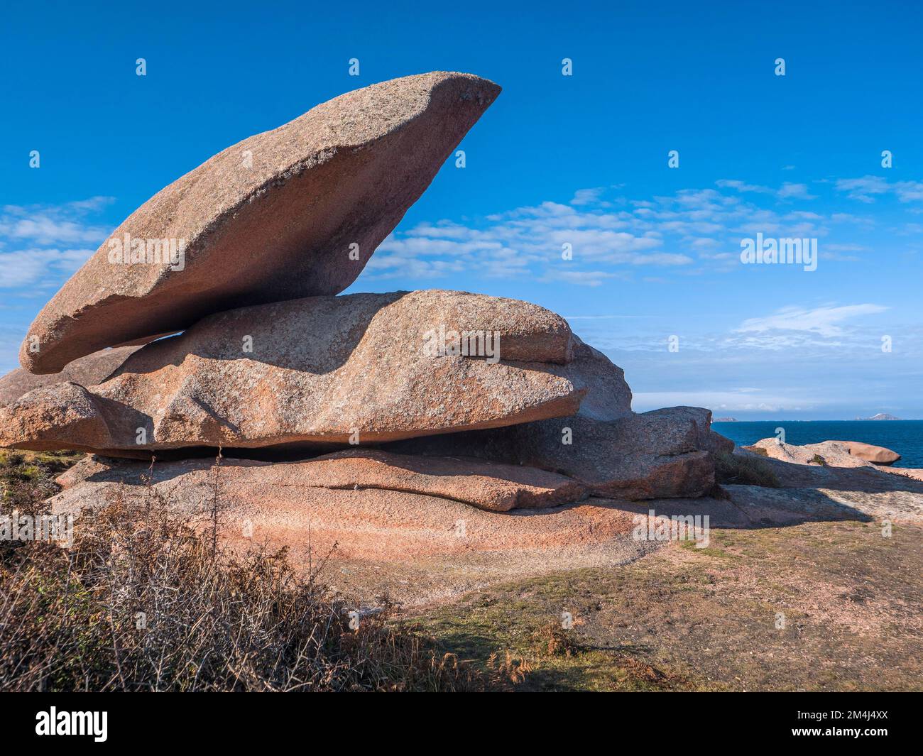 The beautiful pink granite rock formations of Cote Granit Rose, Cote du ...