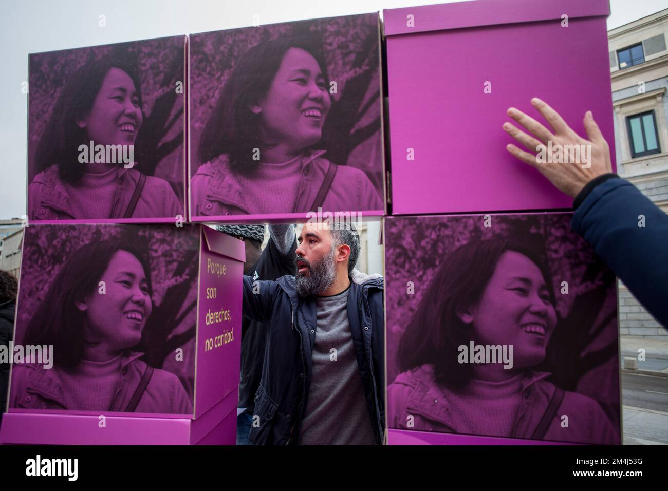 Thousand boxes hi-res stock photography and images - Alamy