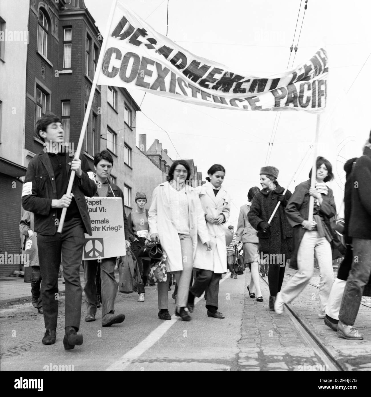 The anti-war day celebrated by trade unions and other democratic ...