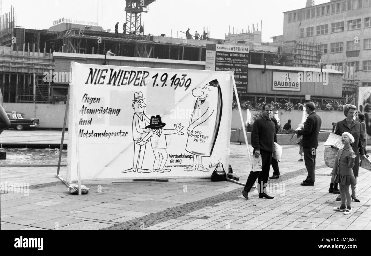 The anti-war day celebrated by trade unions and other democratic ...